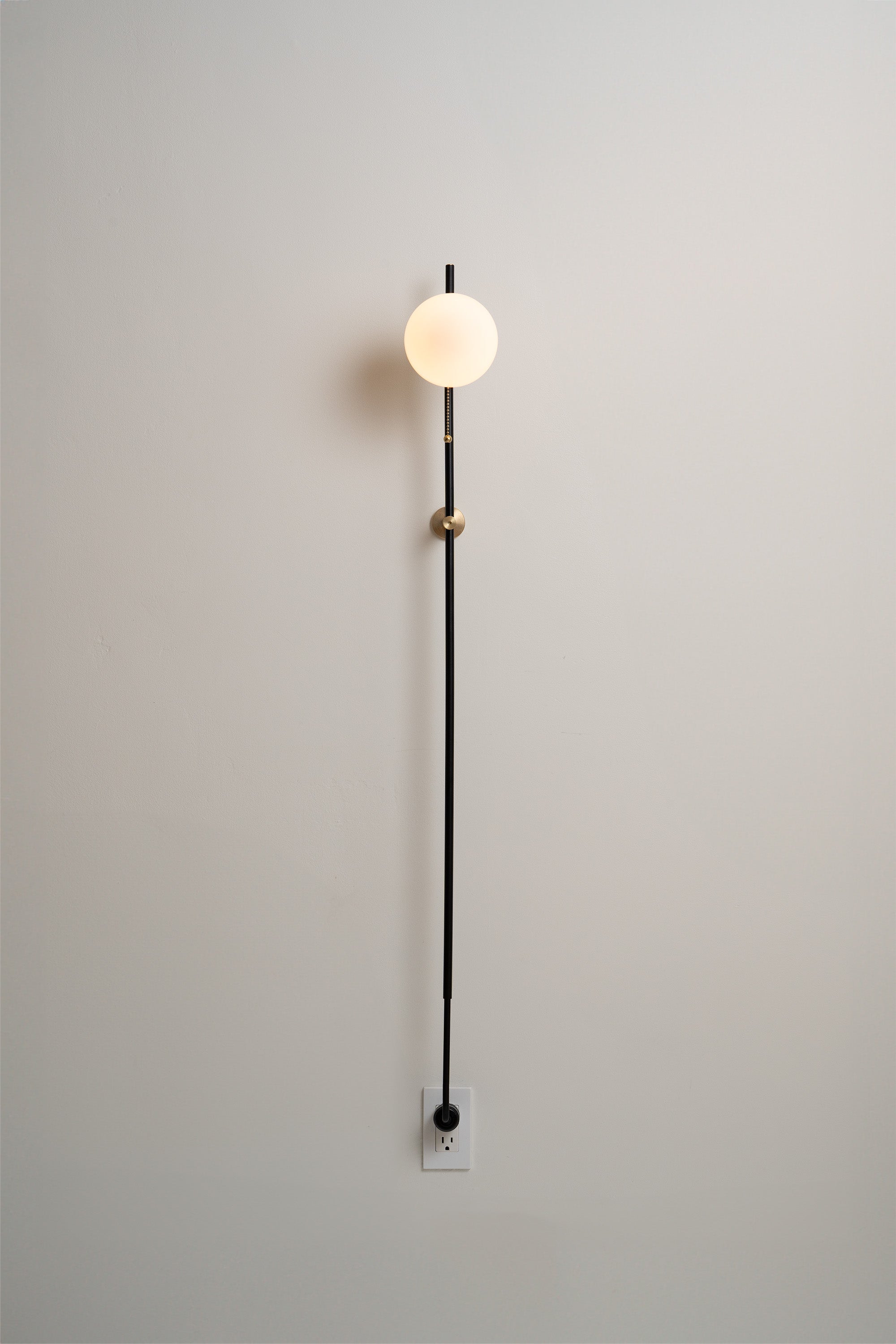 Plug-in Wired – HUMANHOME