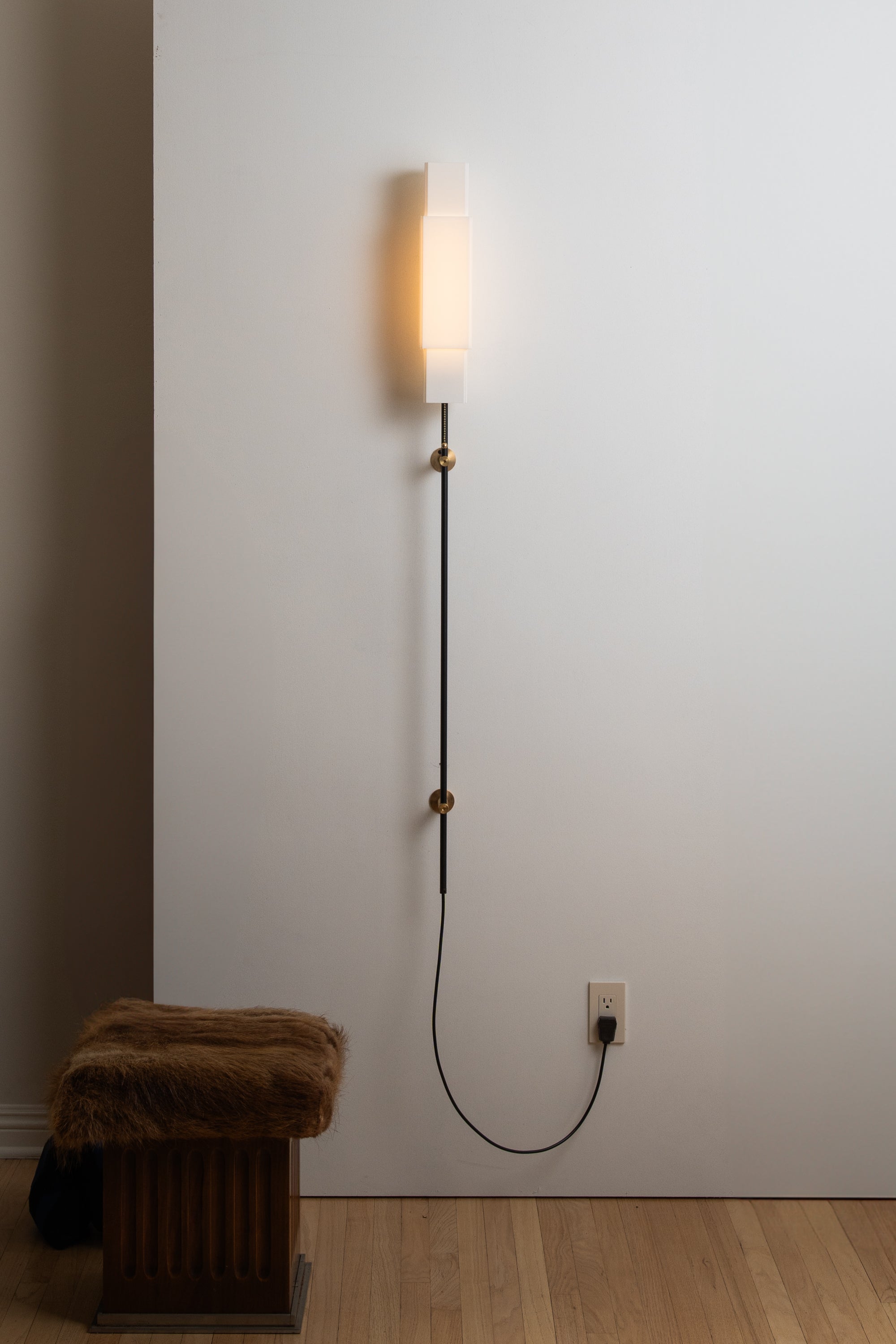 Plug-in Wired – HUMANHOME