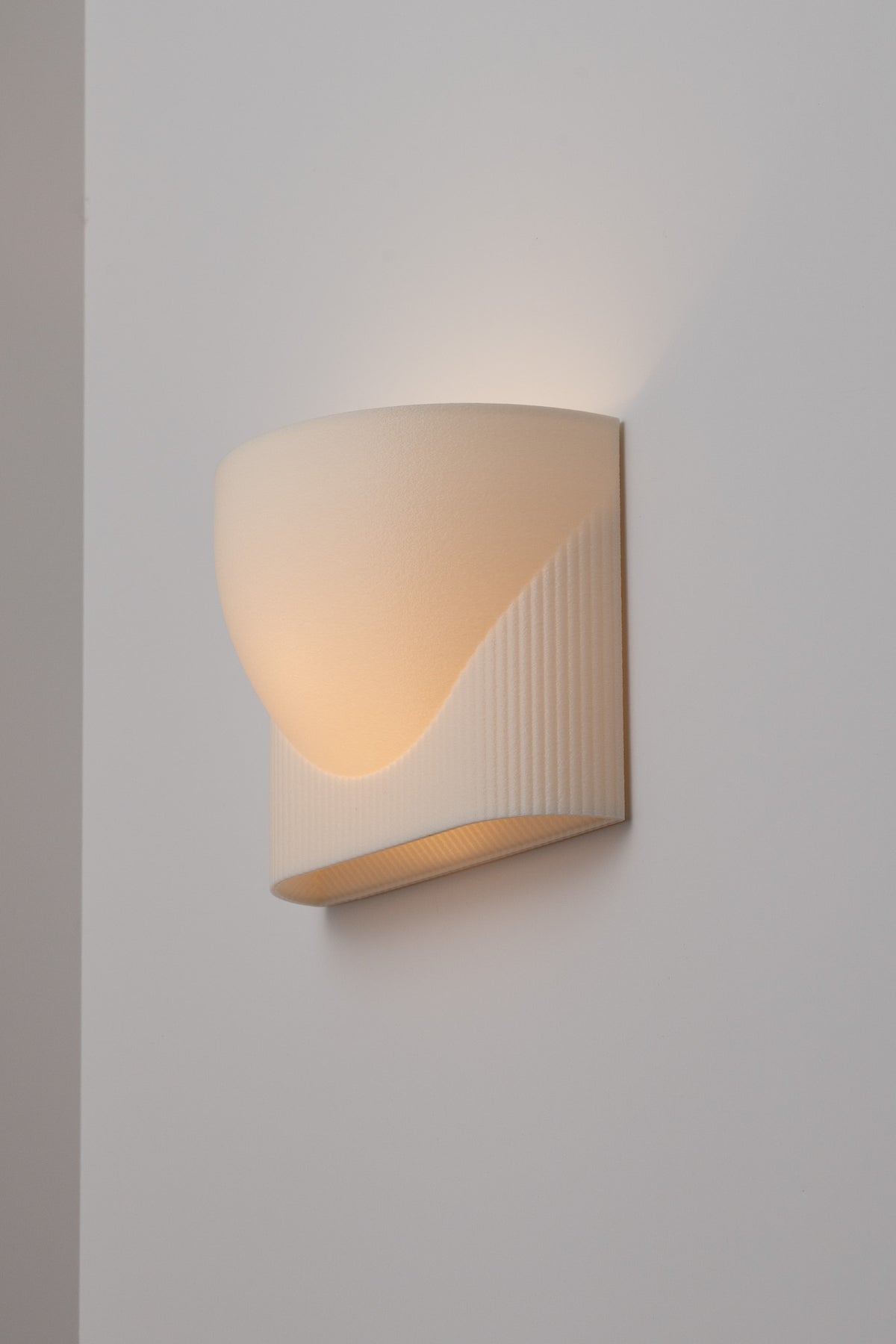 ONNA Sconce – HUMANHOME