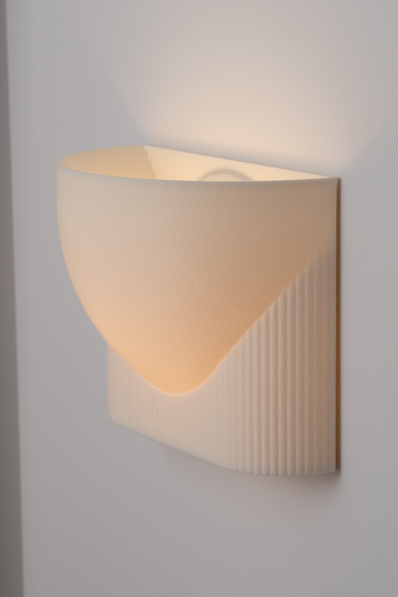 ONNA Sconce – HUMANHOME