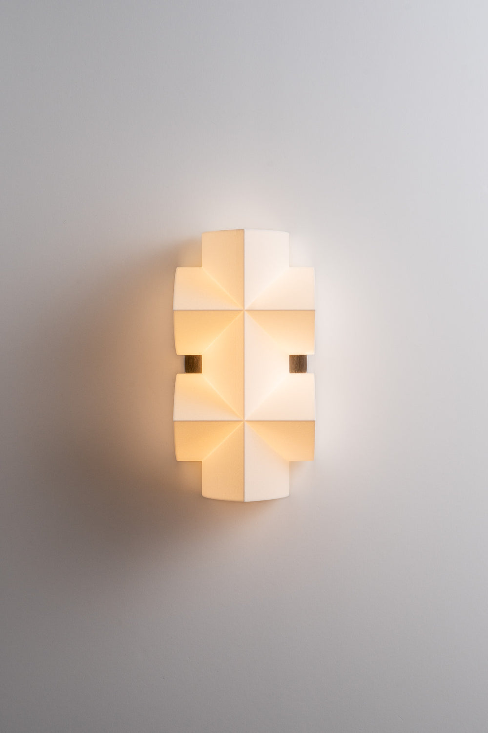NAALA 02+ Sconce – HUMANHOME