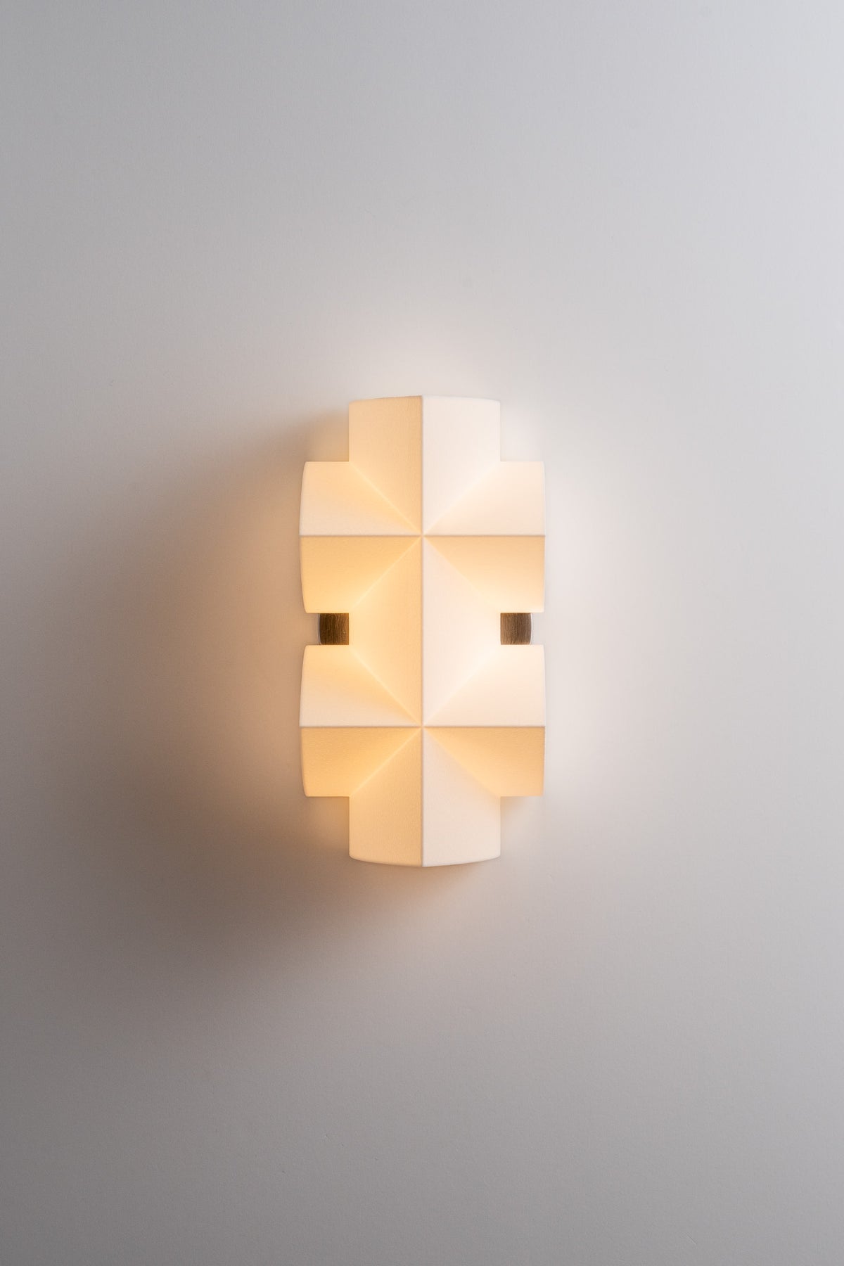 NAALA 02+ Sconce – HUMANHOME
