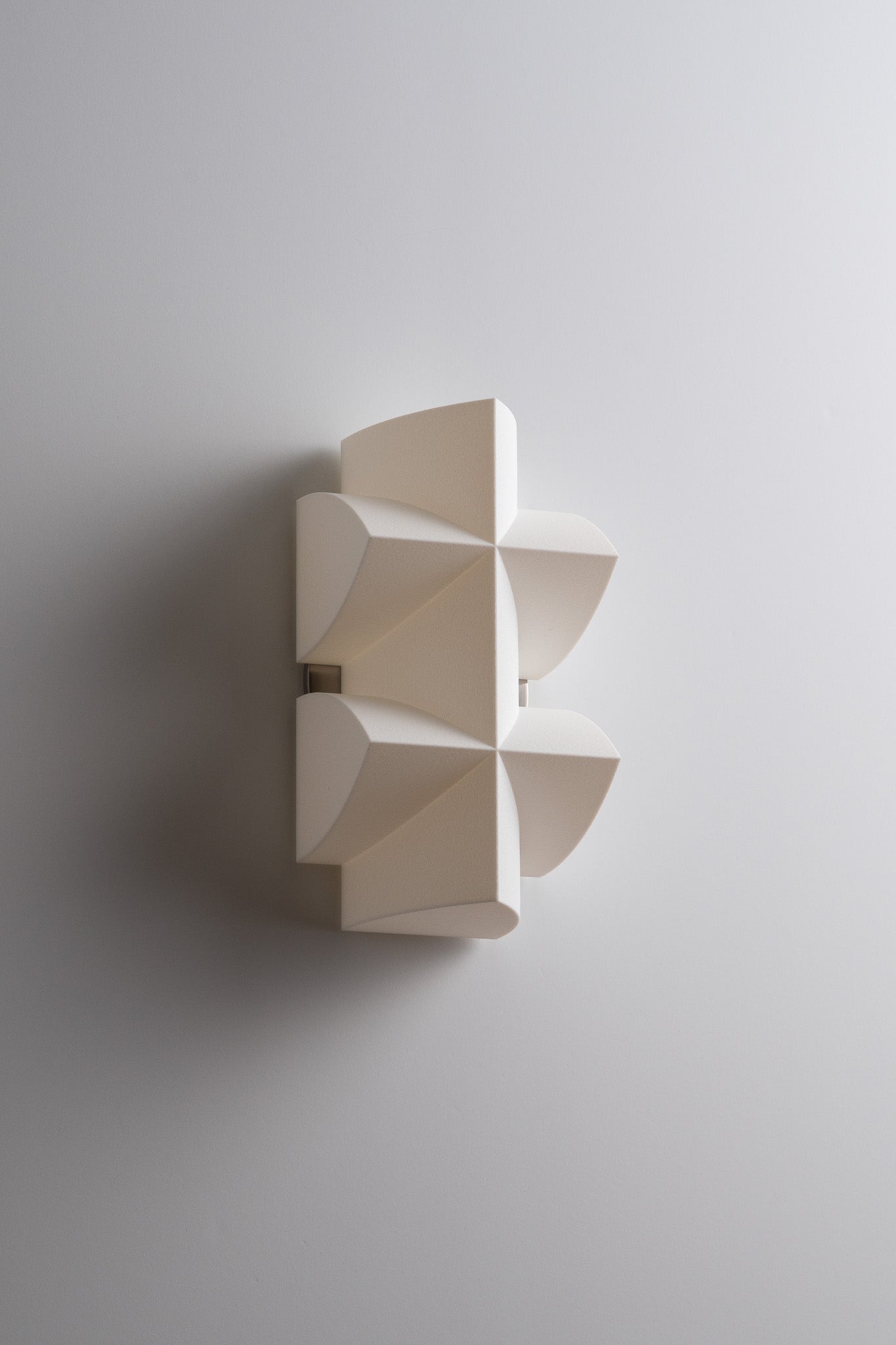 NAALA 02+ Sconce – HUMANHOME