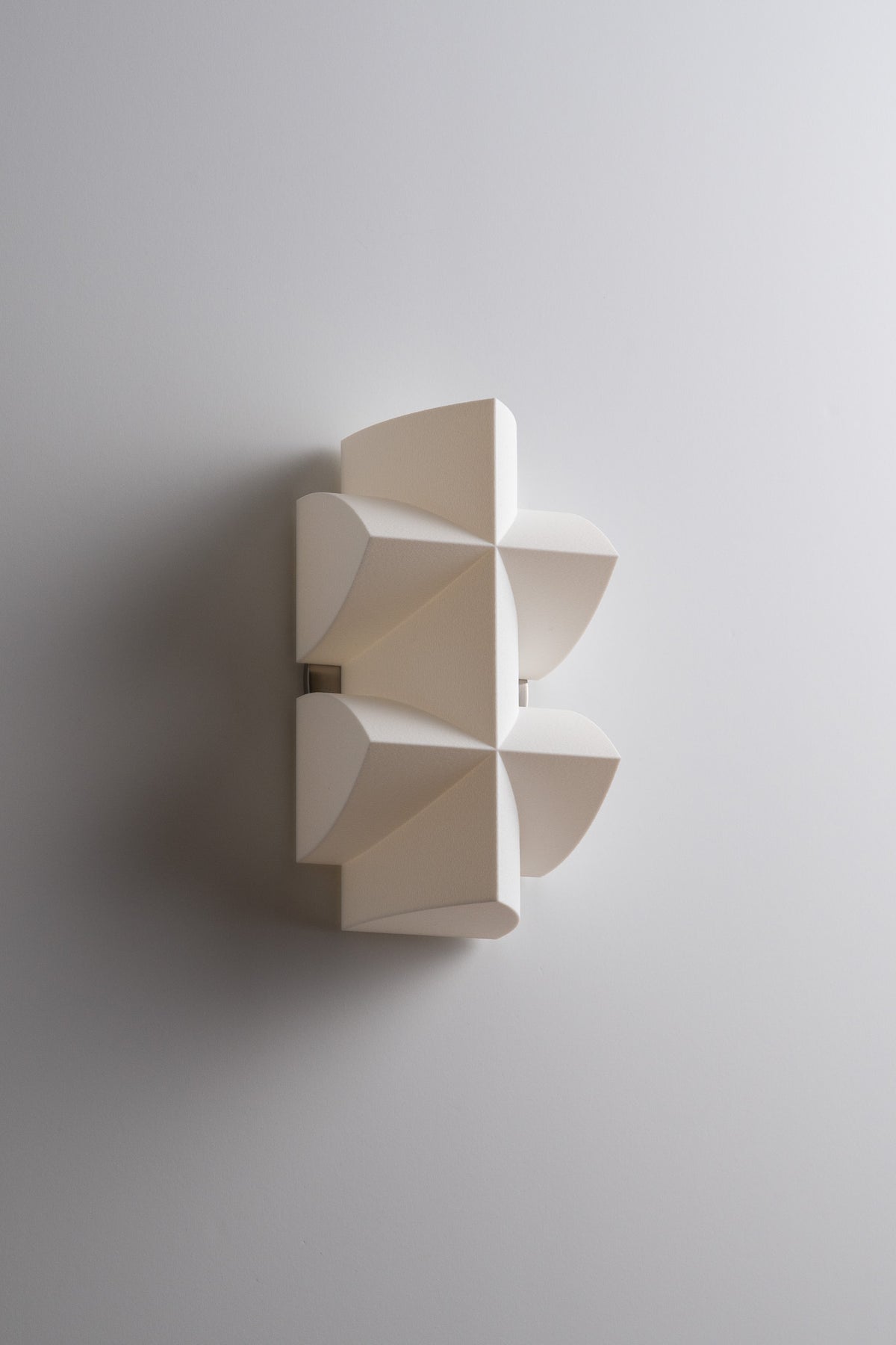 NAALA 02+ Sconce – HUMANHOME