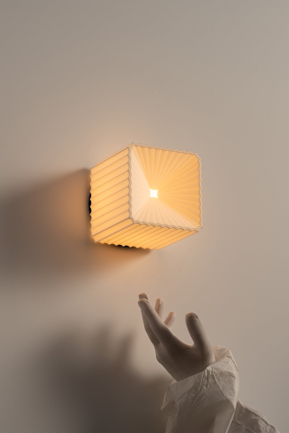SQ 02 Sconce – HUMANHOME